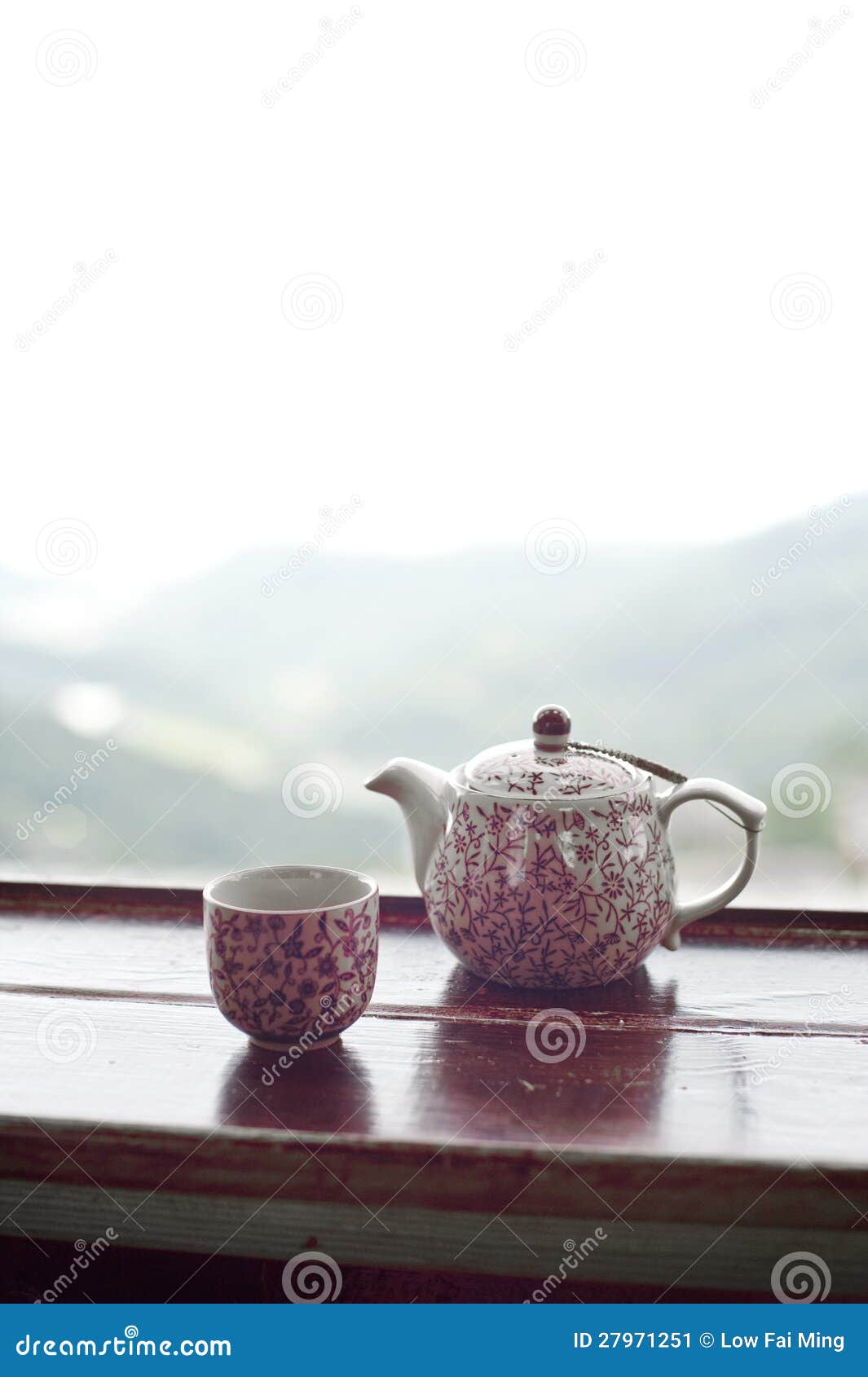 Teapot stock image. Image of taiwan, depth, wood, jiufen - 27971251