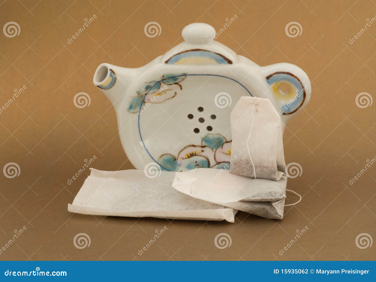 Teapot Shape Tea Bag Holder & 3 Sizes of Teabags Stock Photo - Image of ...