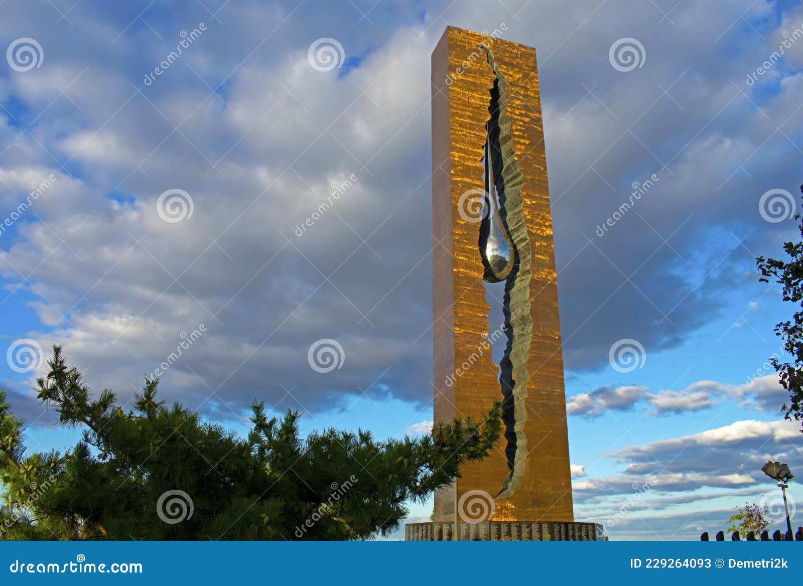Tear Drop Memorial Sculpture -01 Editorial Stock Photo - Image of ...
