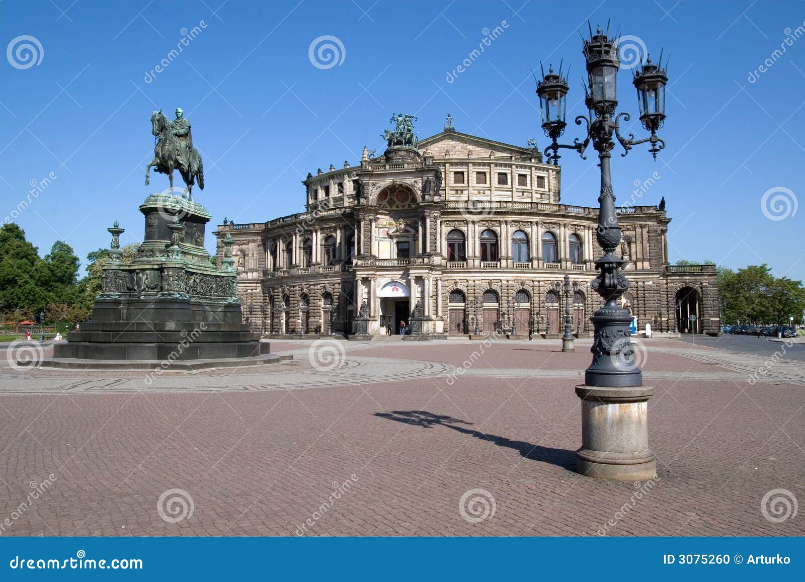 Teatro Dell'Opera Di Semper a Dresda Fotografia Stock - Immagine di ...