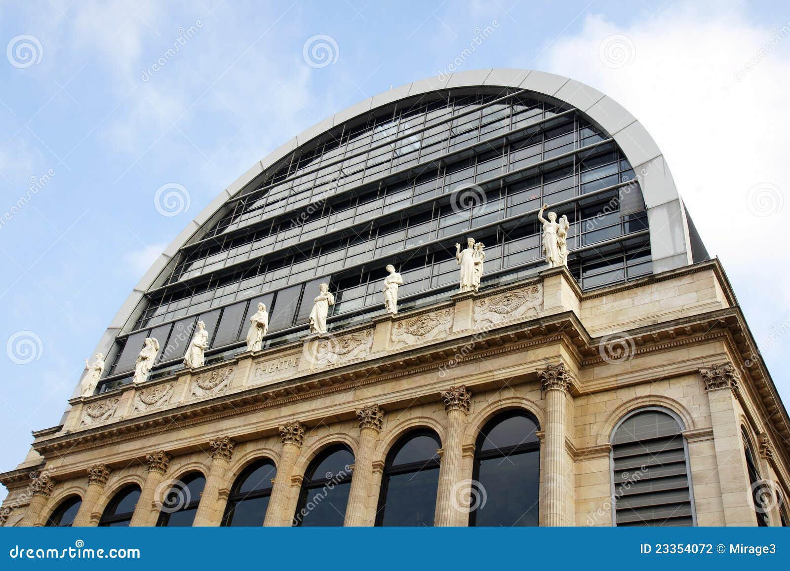 Teatro dell'Opera a Lione fotografia stock. Immagine di tetto - 23354072