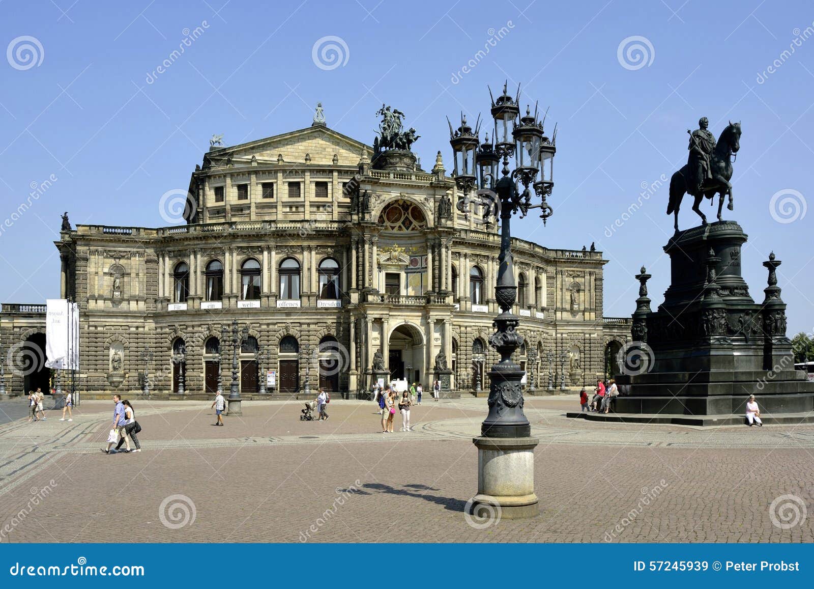 Teatro Dell'opera Semperoper Dresda - In Germania Immagine Stock ...