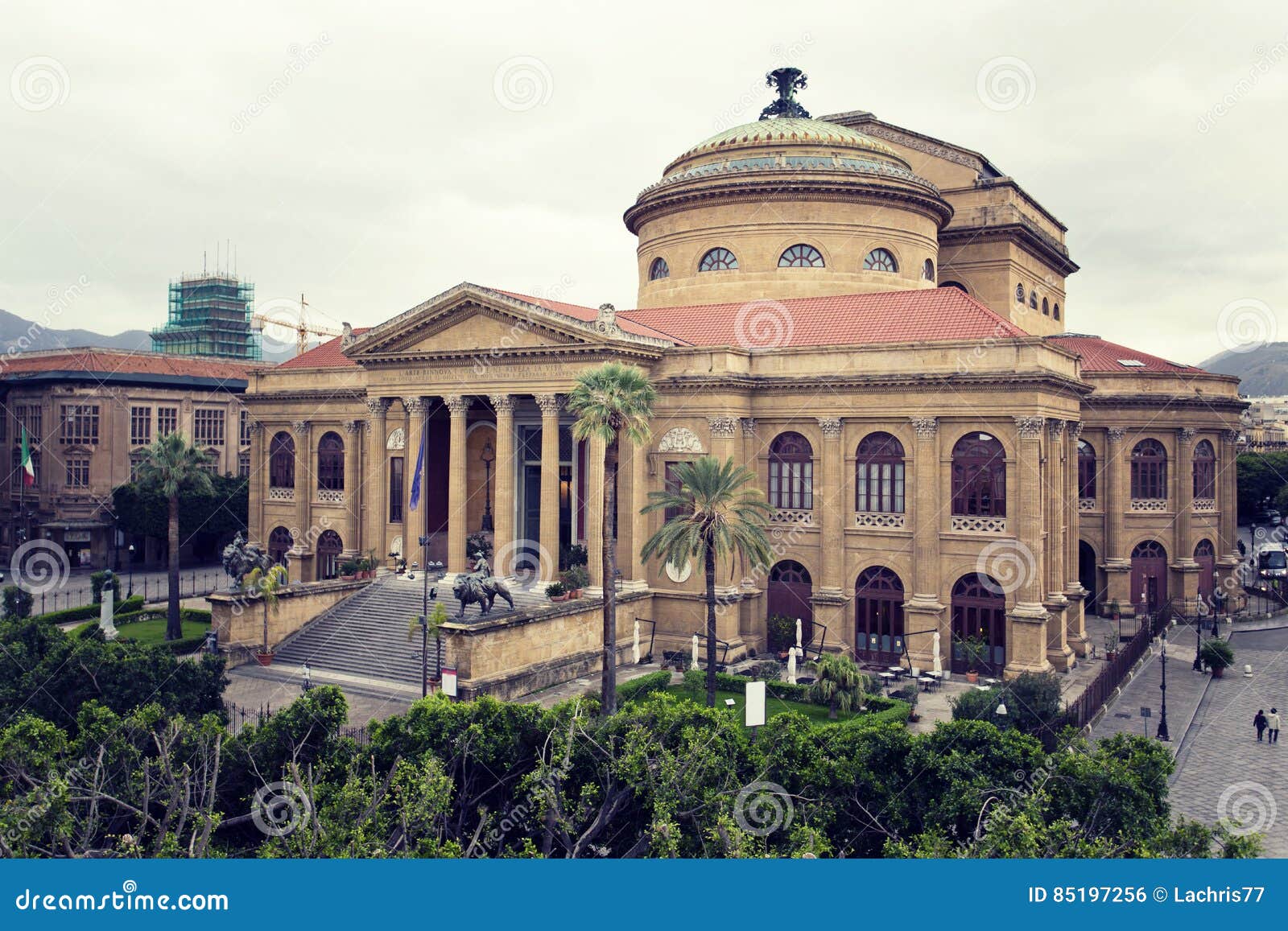 Teatro Massimo, Palermo fotografia stock. Immagine di casa - 85197256