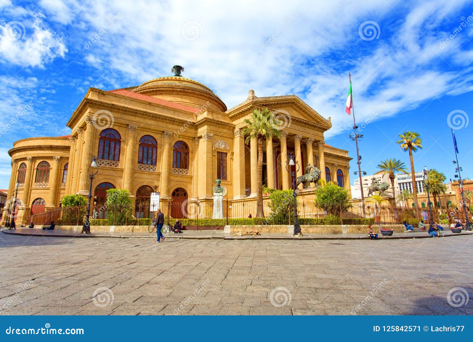 Teatro Massimo Vittorio Emanuele in Palermo Editorial Photo - Image of ... Teatro Massimo Vittorio Emanuele in Palermo Editorial Photo - Image of ...