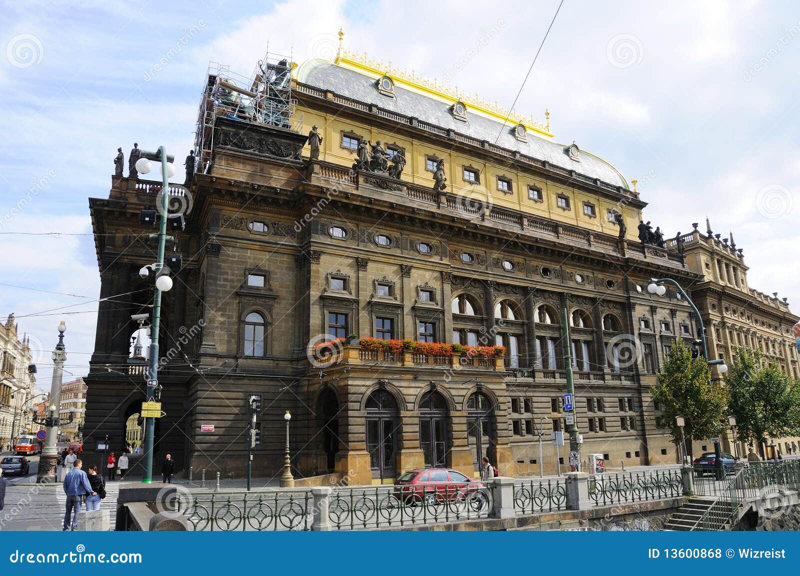 Teatro Nazionale Di Opera Di Praga Fotografia Stock - Immagine di ...