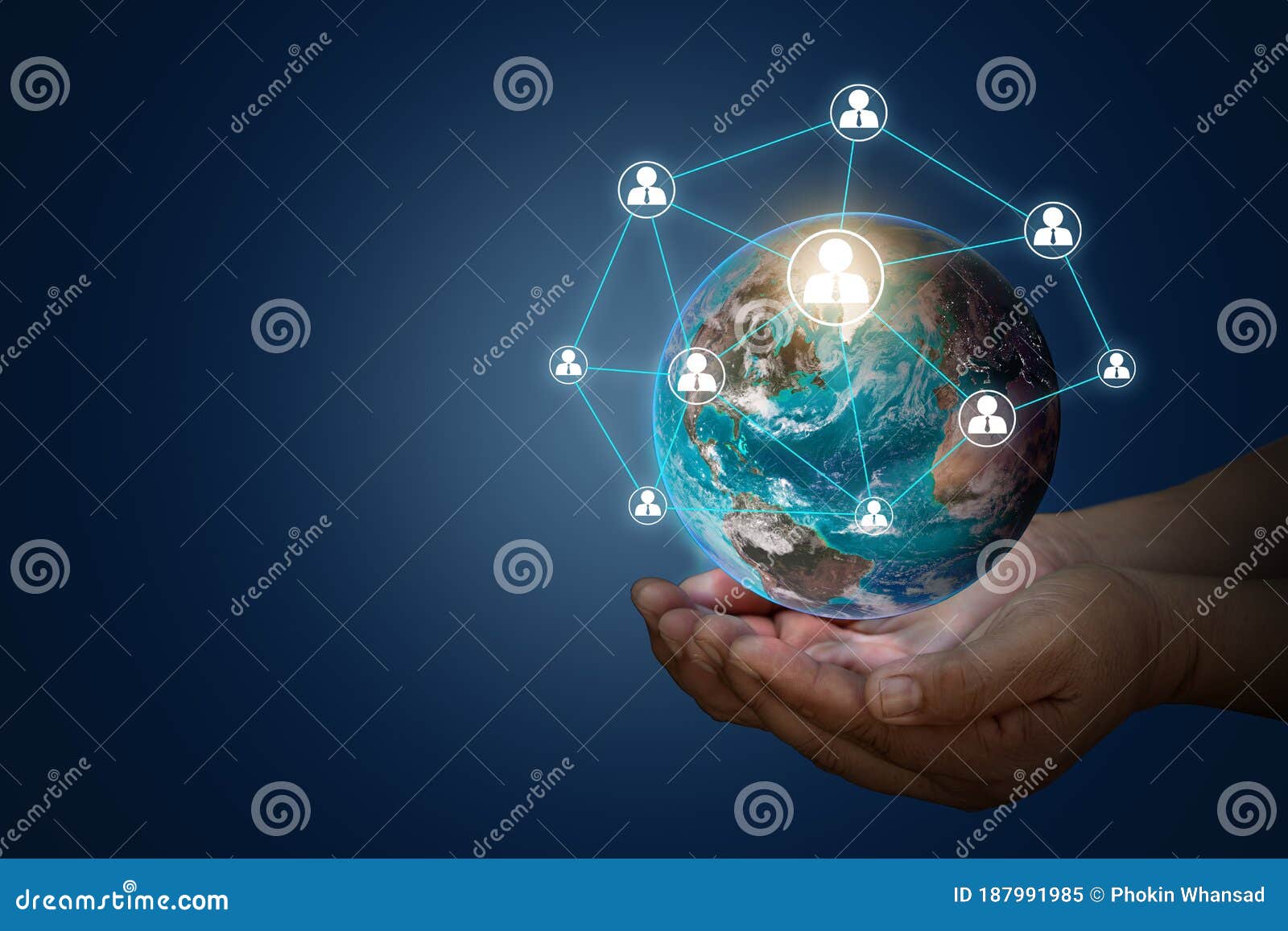 How Technology Helps People Connect Globally