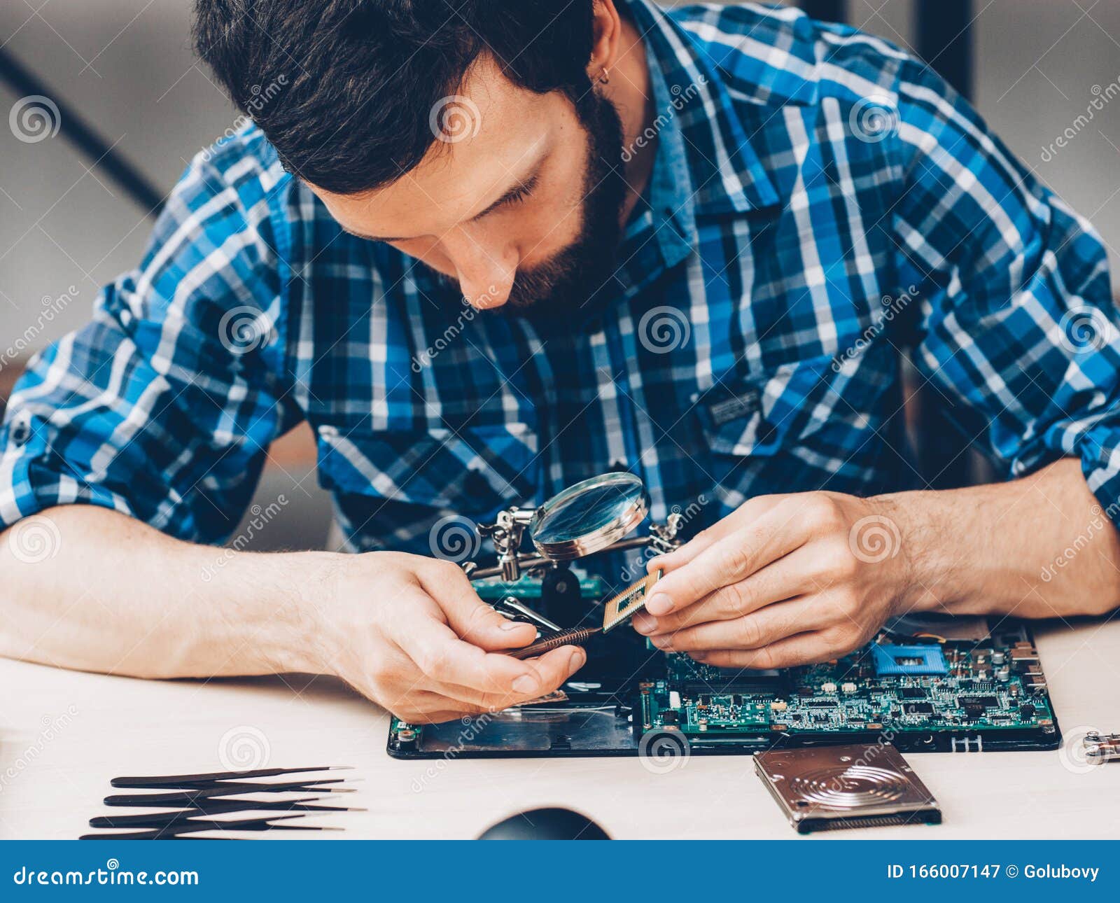 Tech Support Disassembled Laptop Engineer Cpu Stock Image - Image of ...