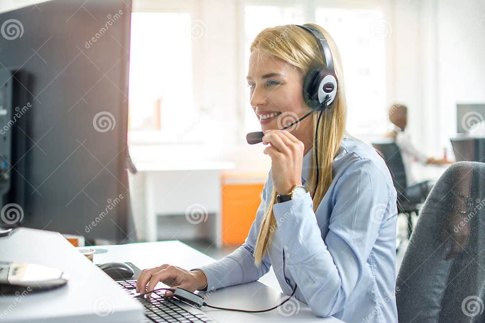 Tech Support Female Operator Communicating with Client Using Handset. Stock Photo - Image of ...