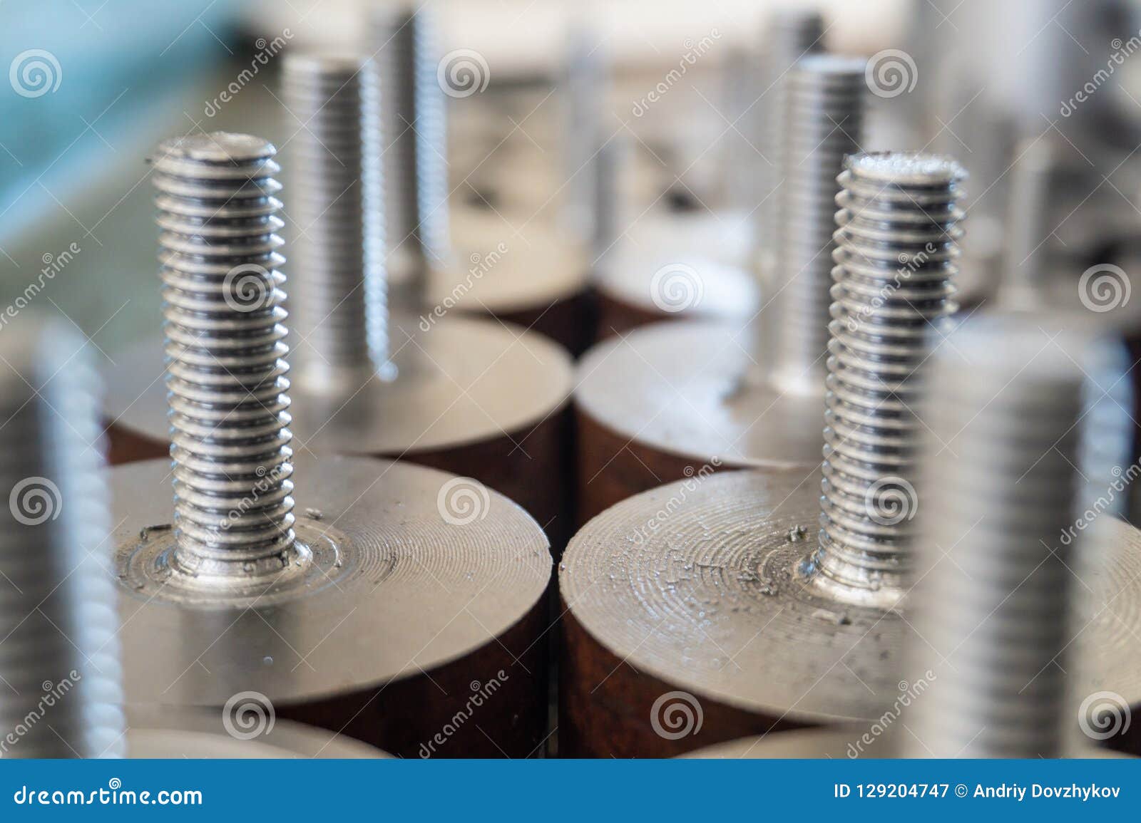 Technical Details with Threaded Connection, after Turning on a Rack in ...