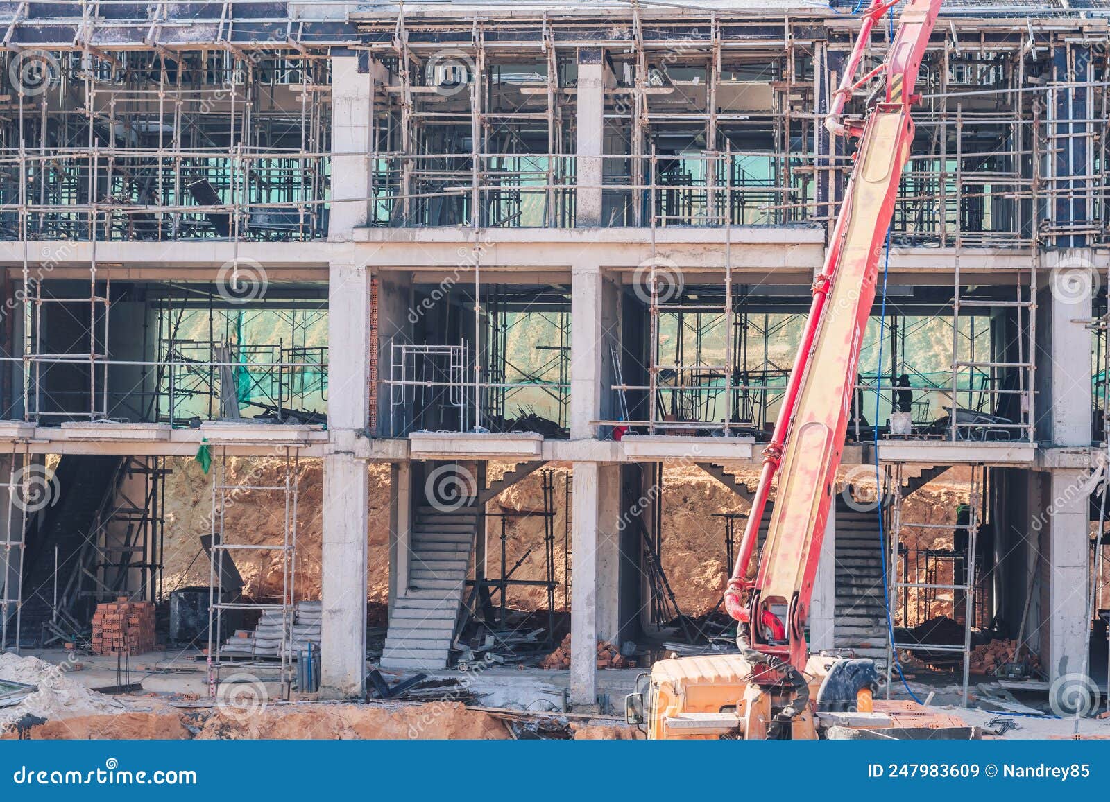 Technical Modern Telescopic Self Erection Crane. Concrete Multi-storey ...