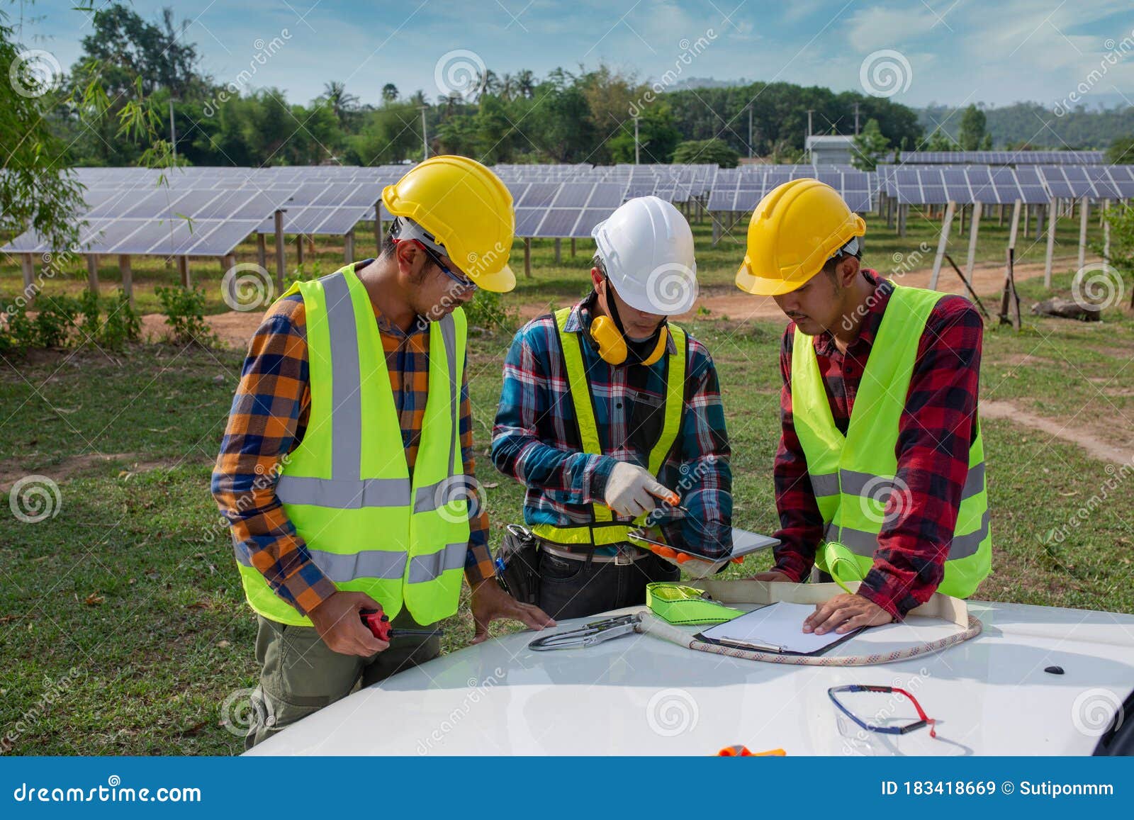 The Technical Team is Planning the Operation Stock Image - Image of ...