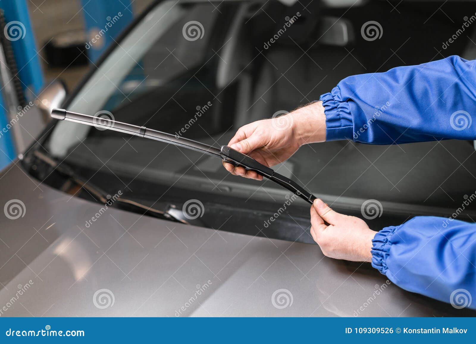 2,704 Car Windscreen Reflection Stock Photos - Free & Royalty-Free ...