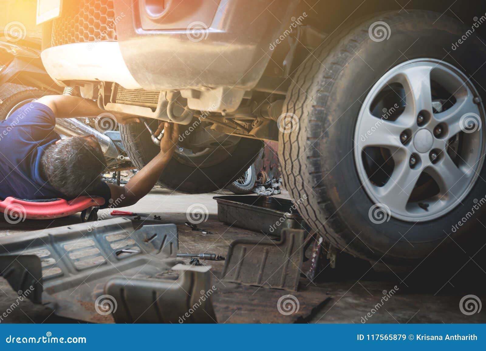 Technician Checking Engine of Car. Auto Mechanic Checking Car En ...
