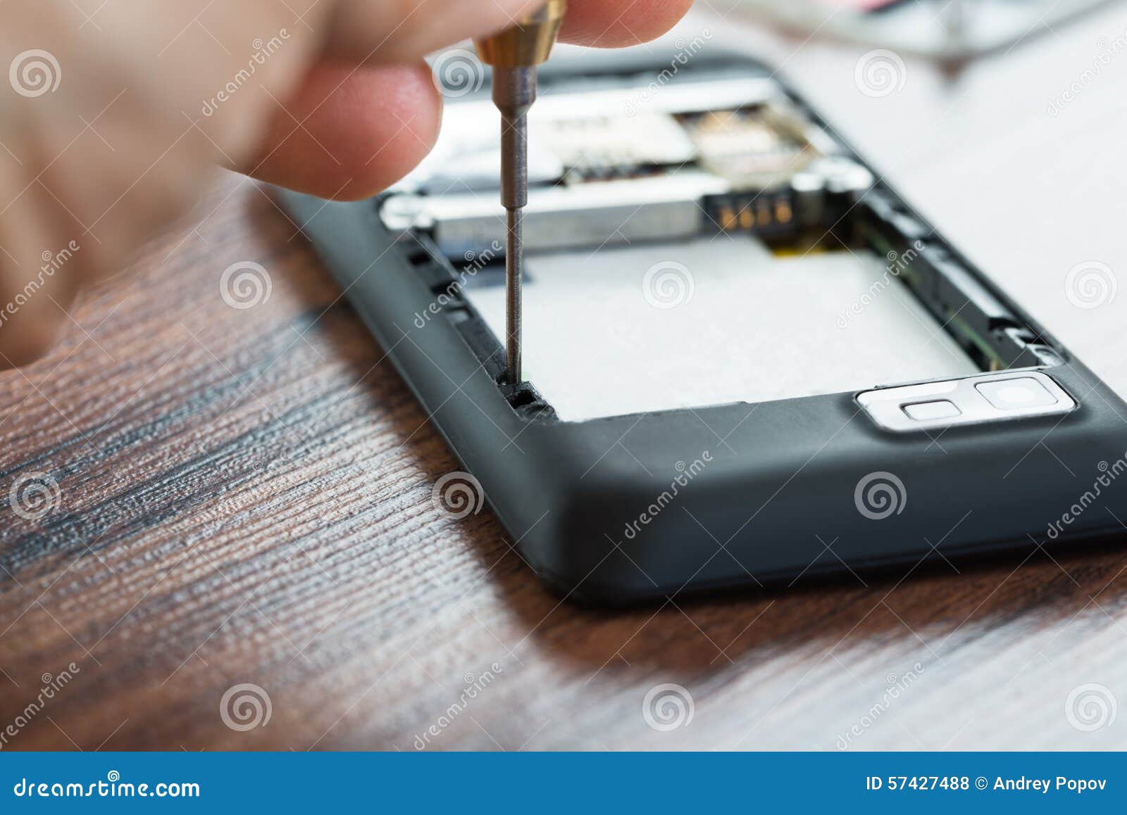 Technician Hand Fixing Cellphone Stock Photo - Image of cellular, skill ...