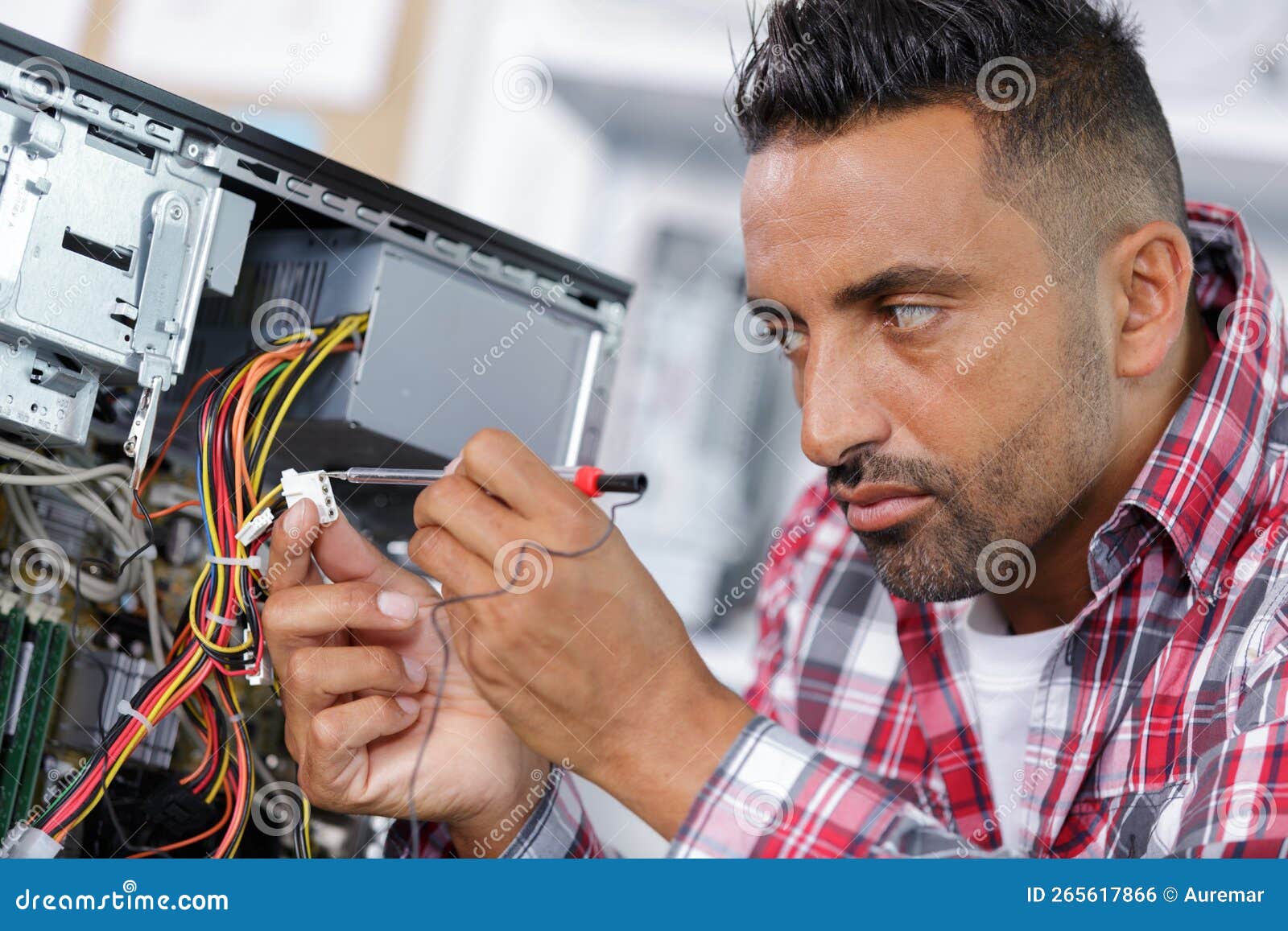 Technician Repairing Computer Stock Photo - Image of business, recover ...