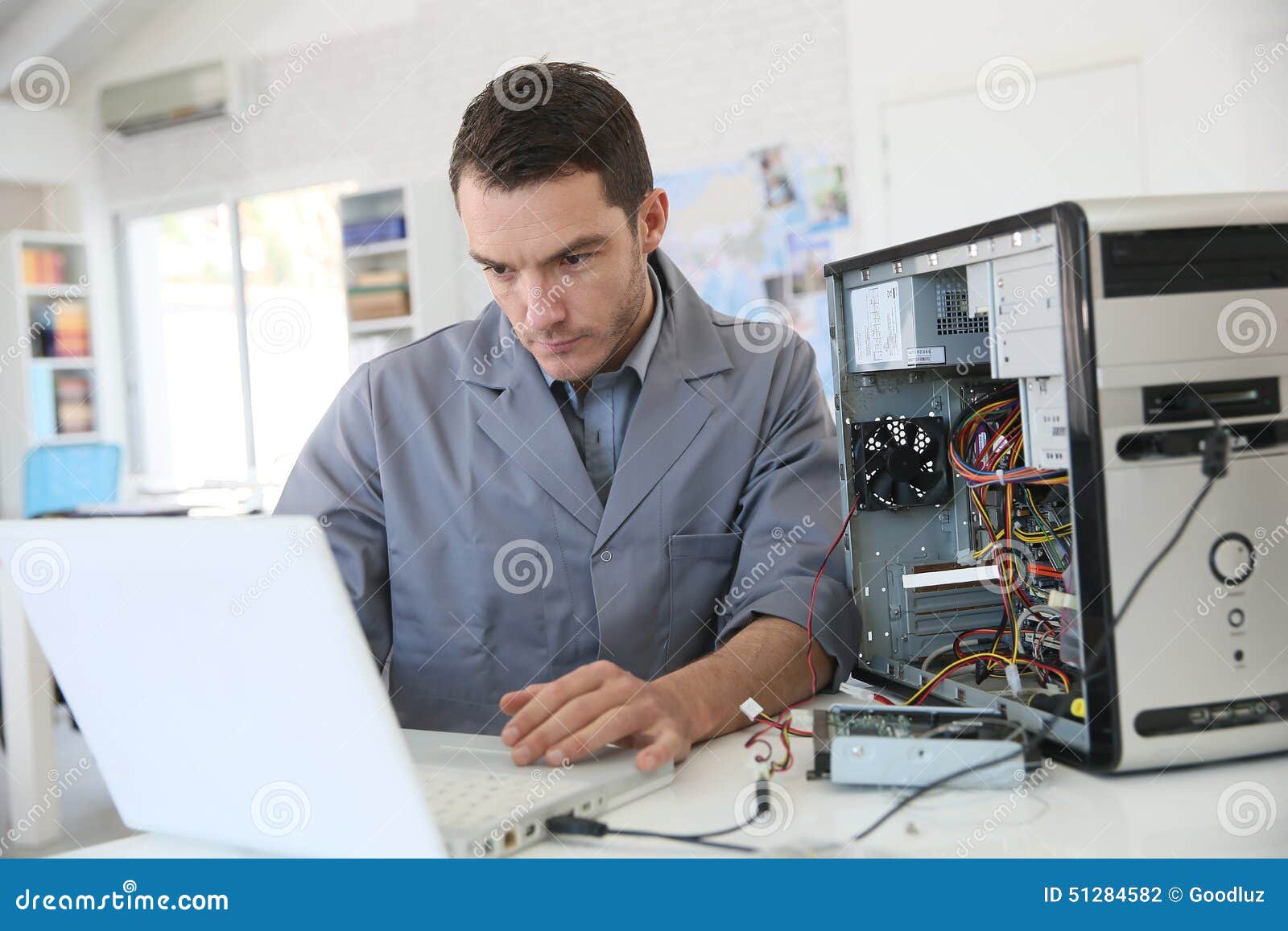 Technician Repairing the Computer Stock Photo - Image of installation ...