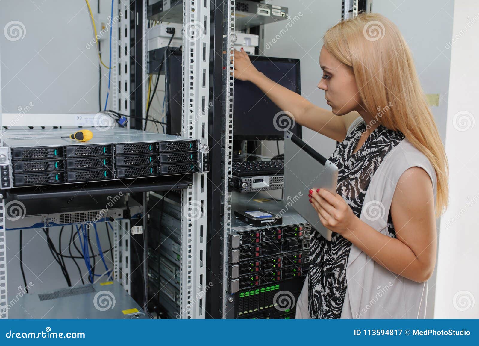 Technician it Woman Fixing the Problem Stock Image - Image of hardware ...