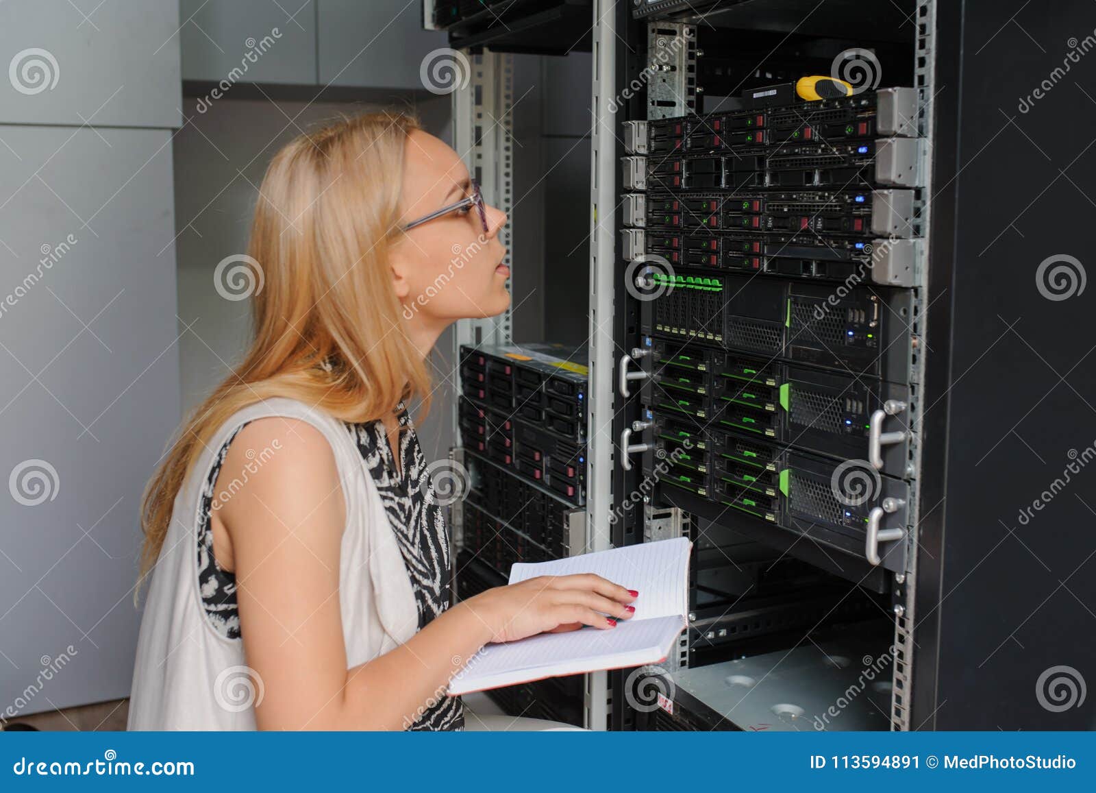 Technician it Woman Fixing the Problem Stock Image - Image of business ...