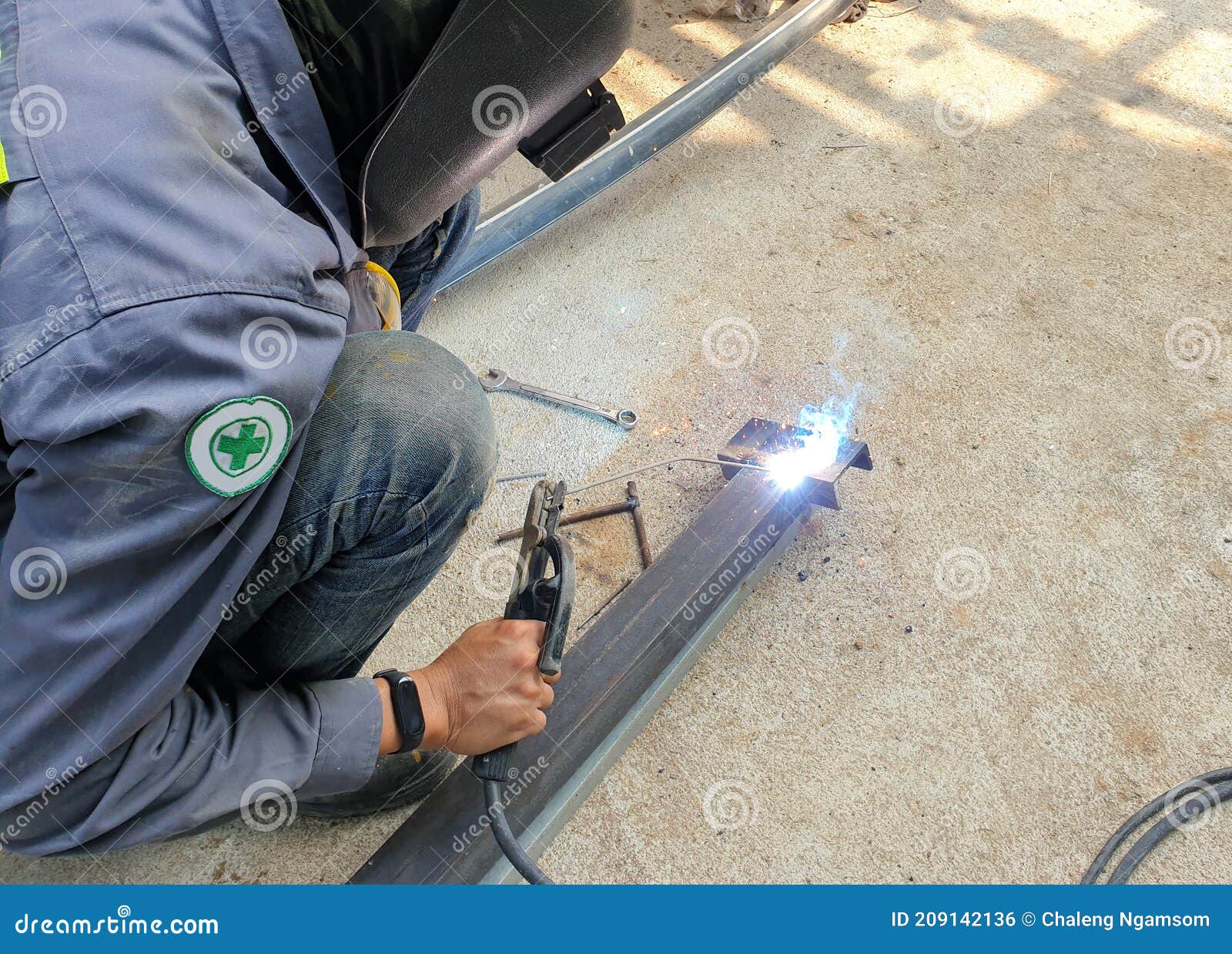 Technicians are Welding Steel Support Fire Hose Pipe Stock Photo ...