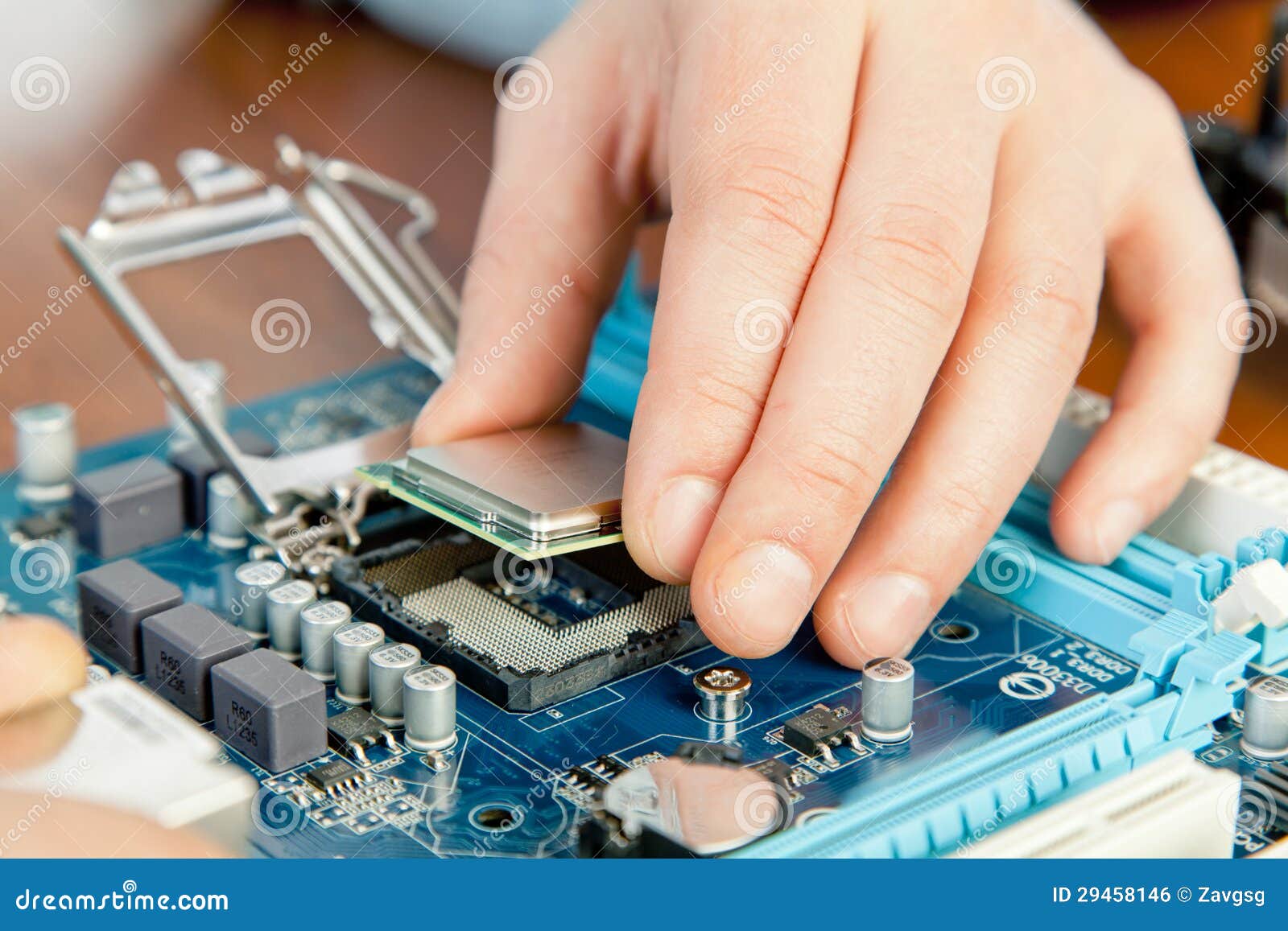 Technicus Die Computerhardware in Het Laboratorium Herstellen Stock Foto - Image of procedure ...