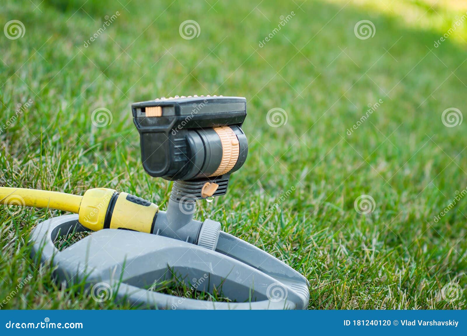 Technological Mechanical Diffuser for Watering the Lawn with Setting ...