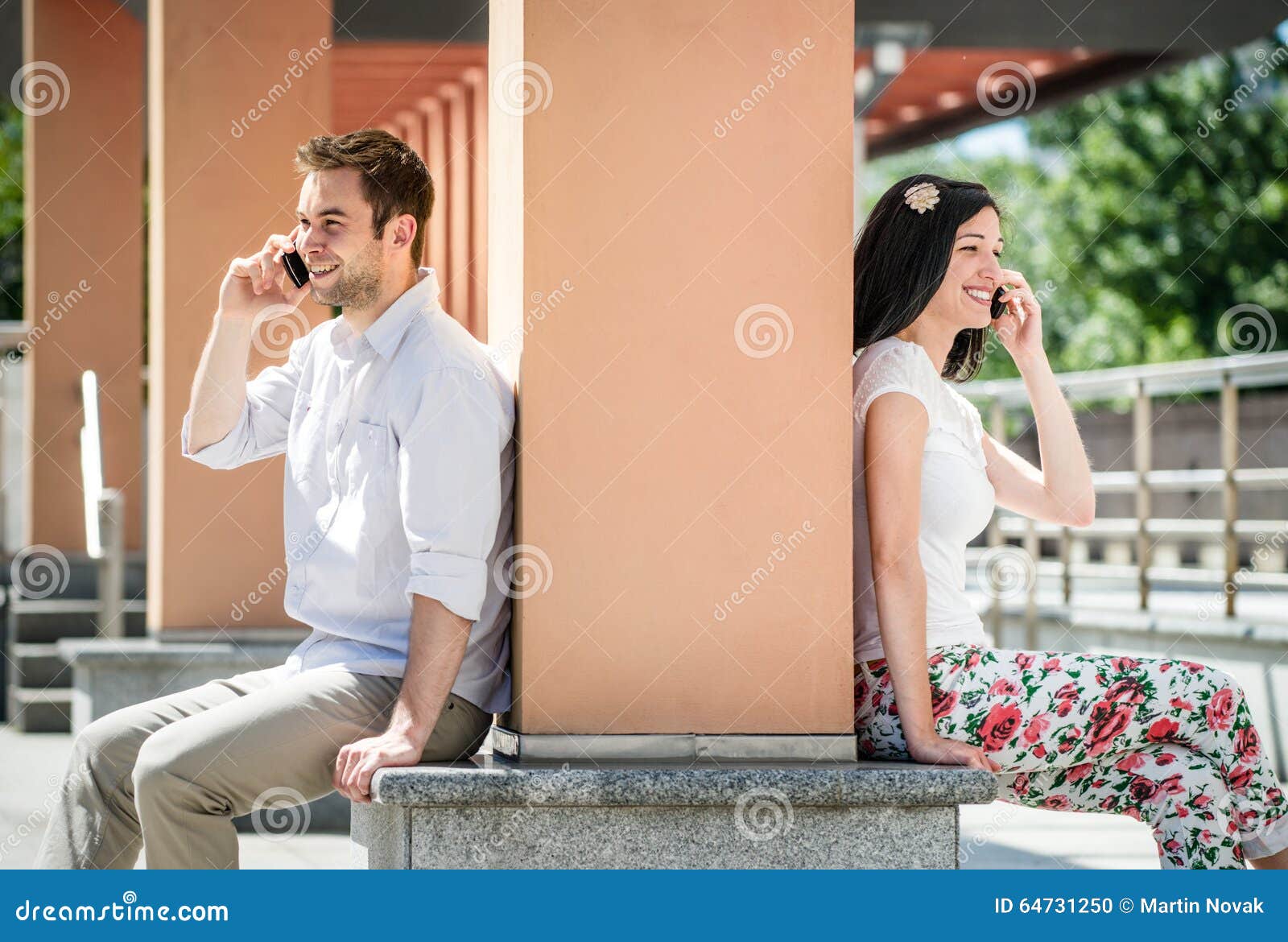 Technologie - Nah Oder Entfernt? Stockfoto - Bild von datierung ...