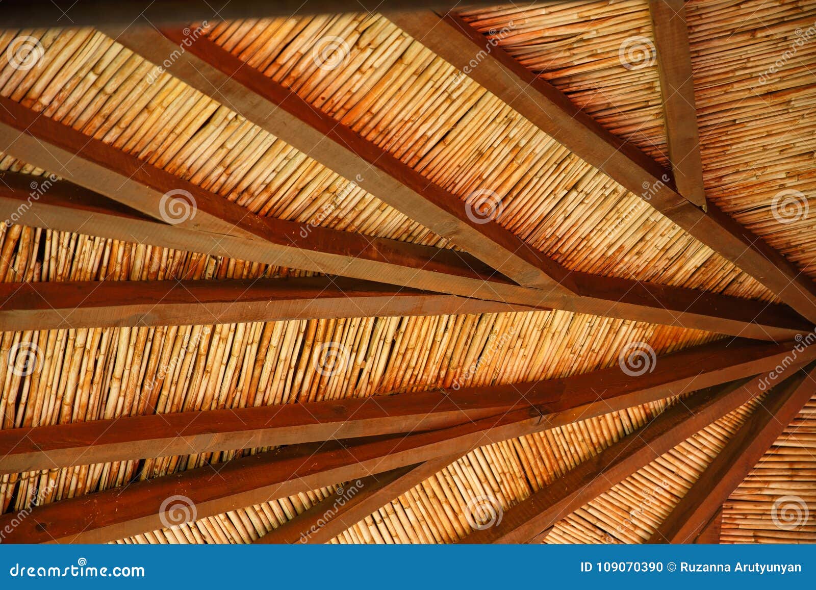 Techo foto de archivo. Imagen de casero, turismo, rural - 109070390