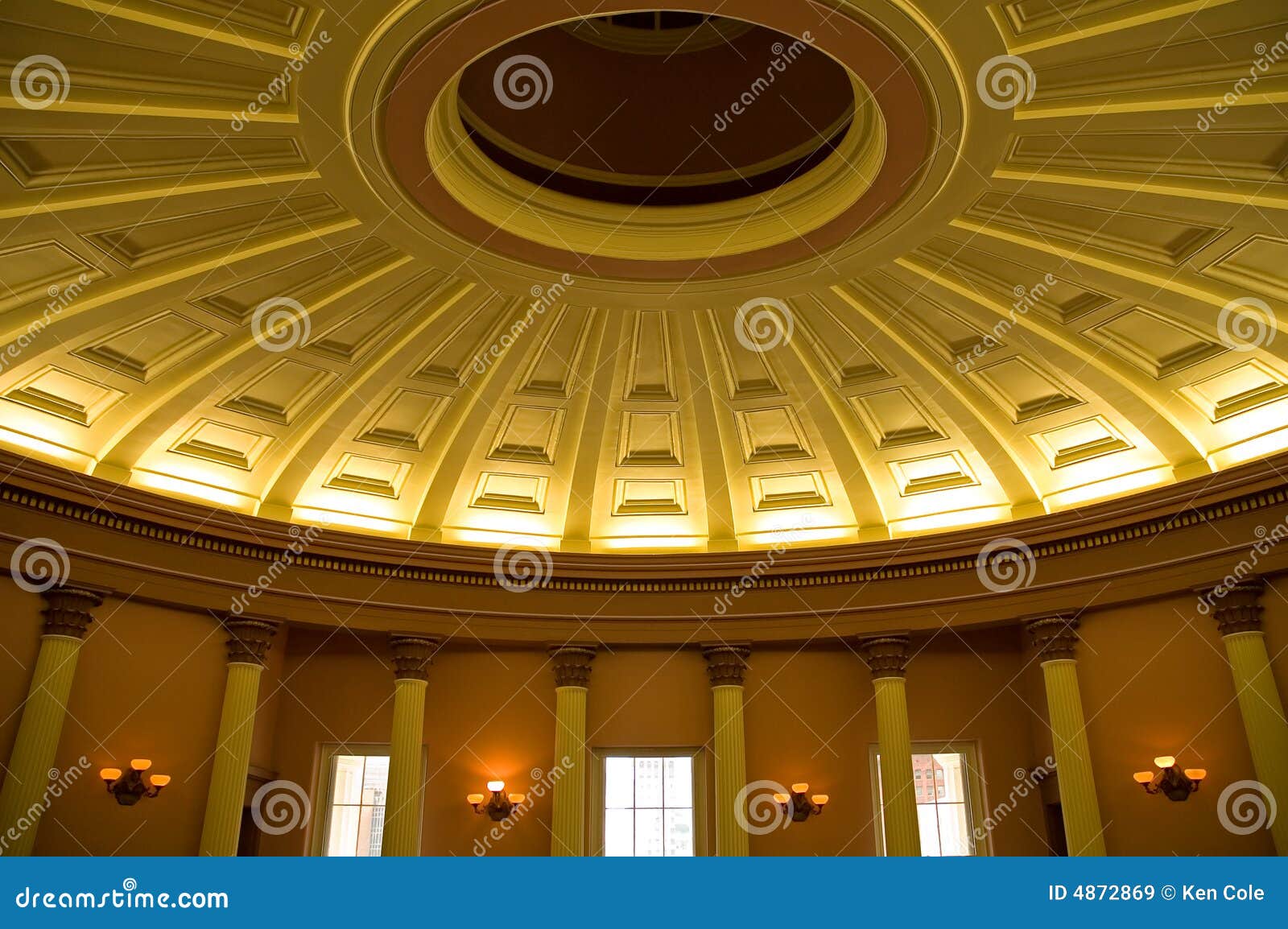 Techo adornado imagen de archivo. Imagen de estructura - 4872869