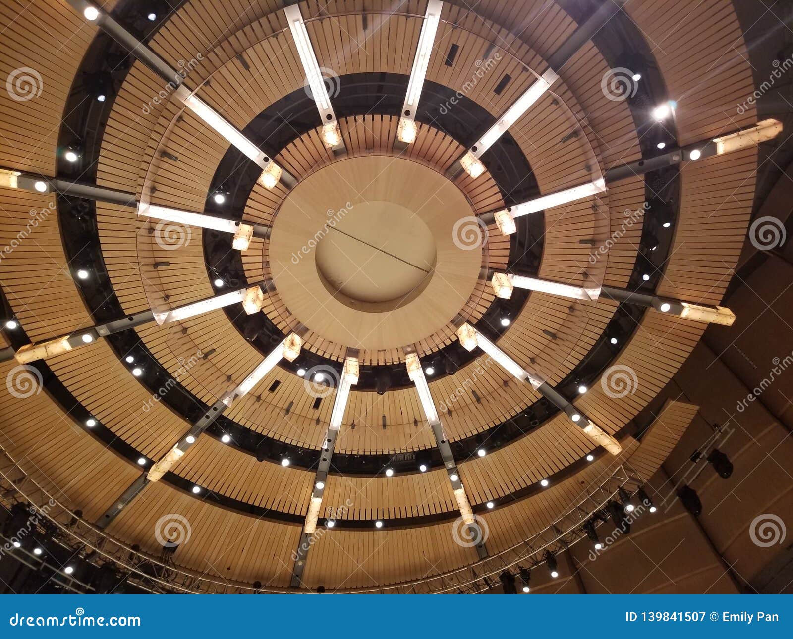 Techo imagen de archivo. Imagen de pasillo, rollo, thompson - 139841507