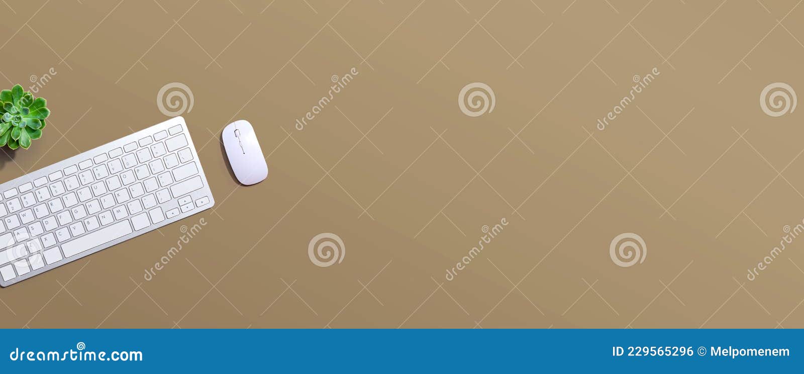 Teclado E Mouse Do Computador De Cima Foto de Stock - Imagem de ...