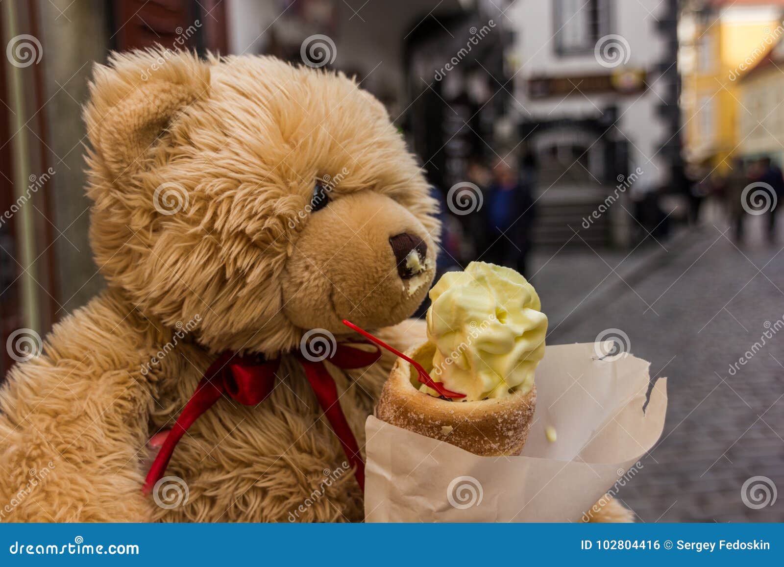 Teddy Bear foto de archivo. Imagen de divertido, menta - 102804416