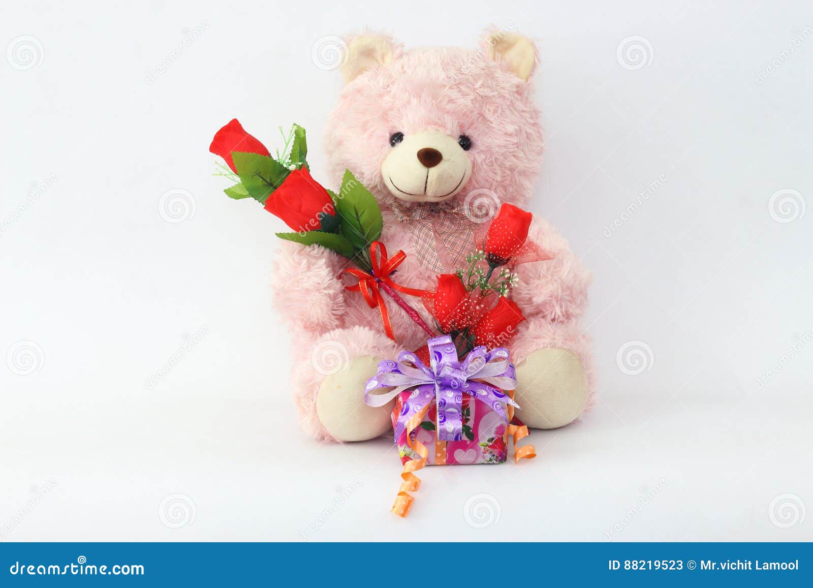 Teddy Bears, Pink and Red Roses and Gift Box. Stock Image - Image of ...