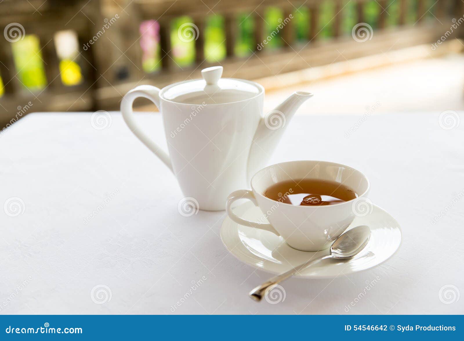 Tee-Satz Auf Tabelle am Restaurant Oder am Teehaus Stockfoto - Bild von ...