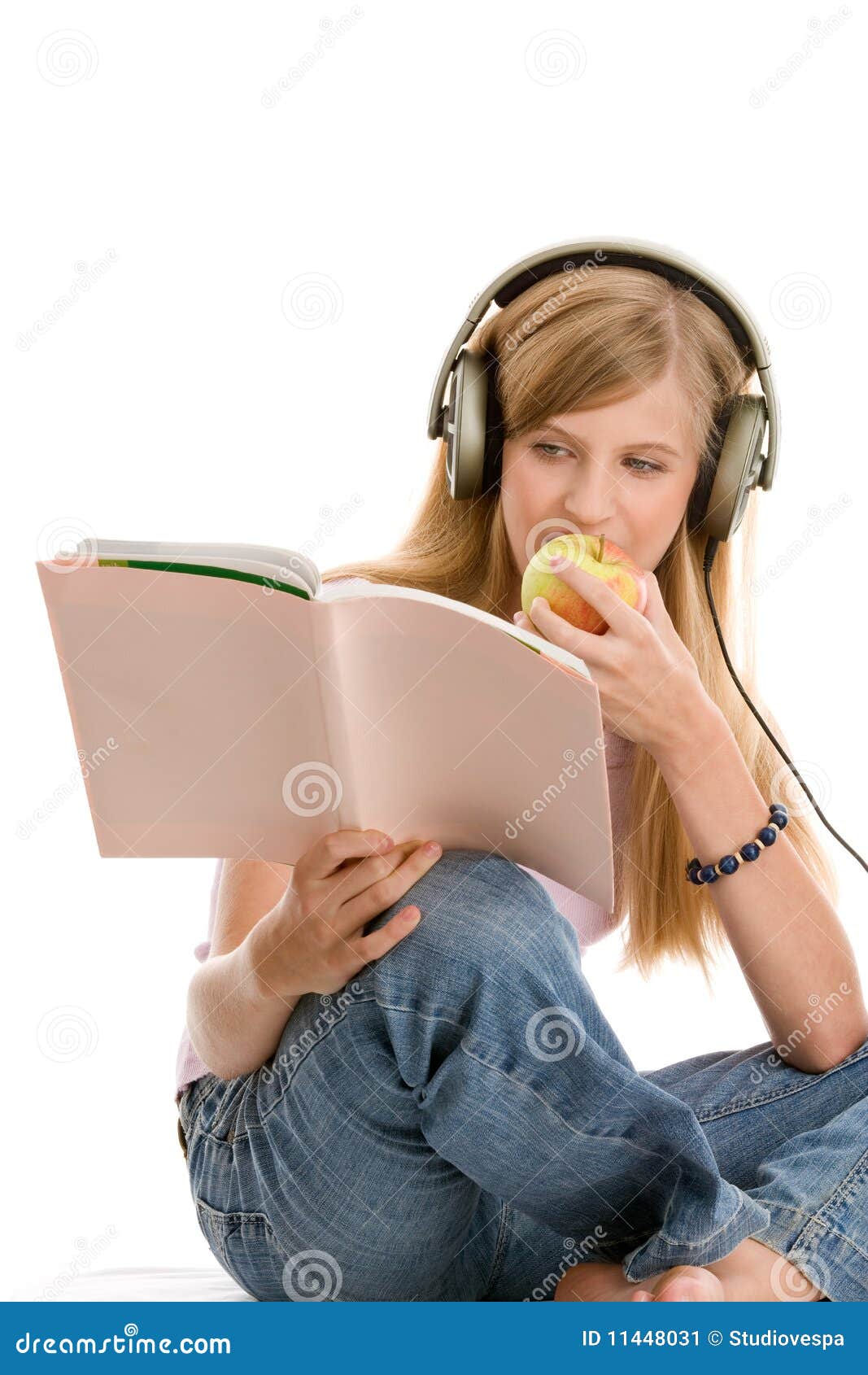 243 Student Girl Reading Eating Apple Stock Photos - Free & Royalty ...