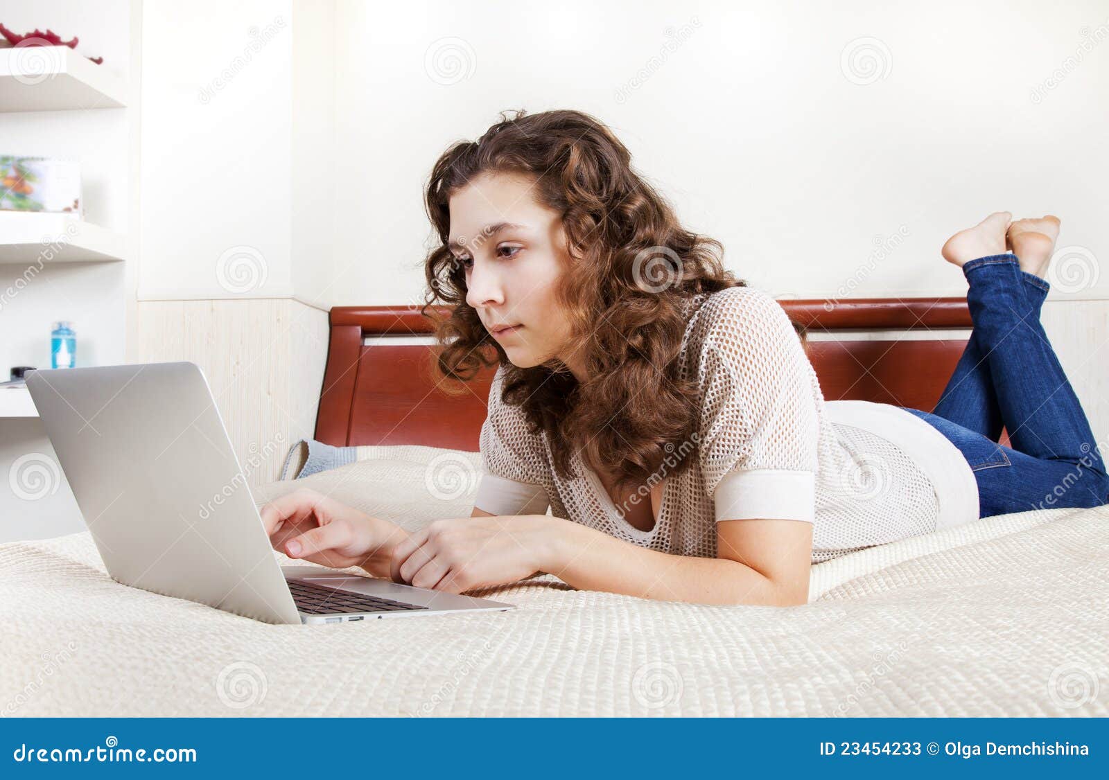Teenage Girl Using a Computer Stock Image - Image of young, beautiful ...