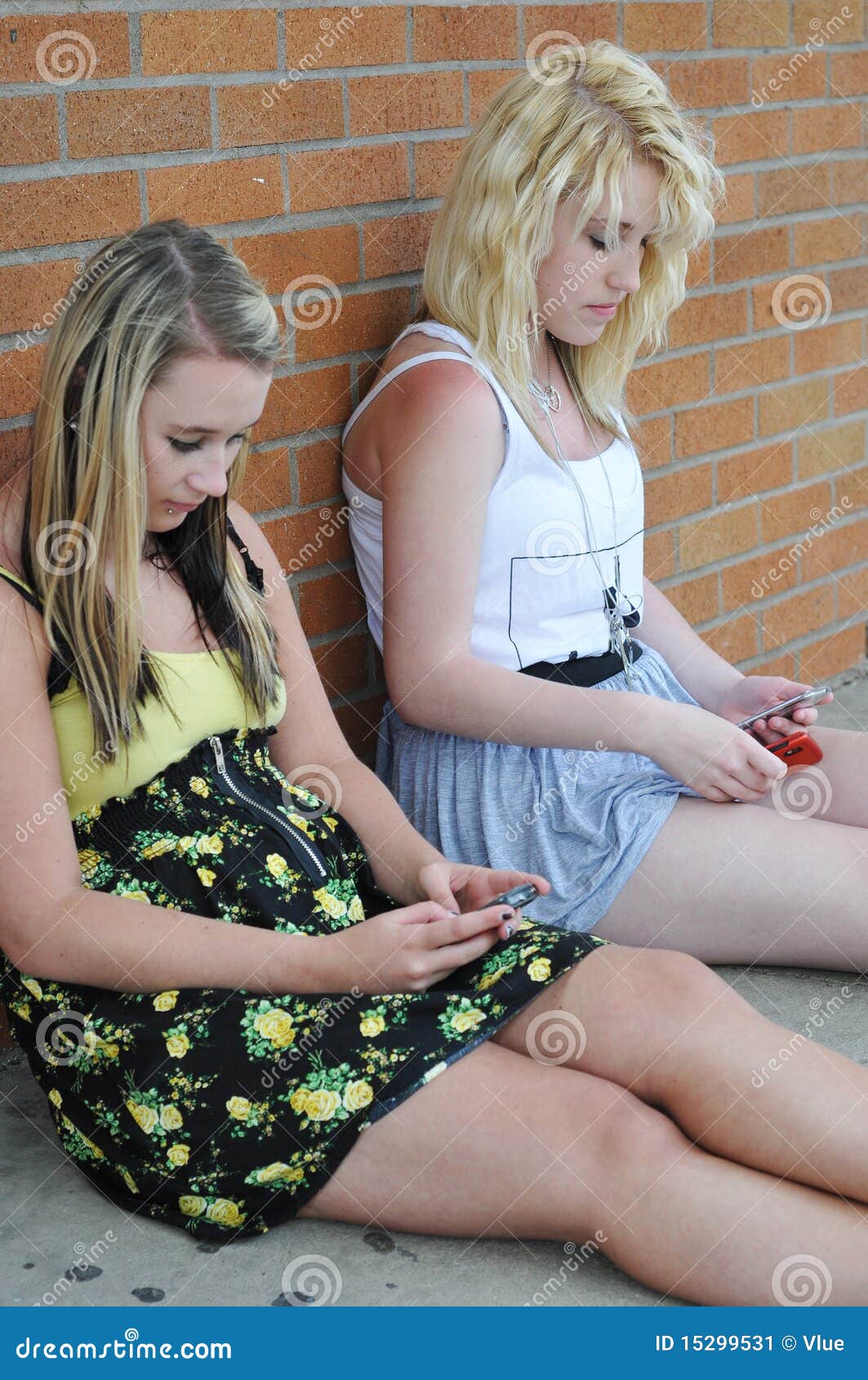 Teenage Girls Text Messaging Stock Image - Image of girls, lifestyle ...