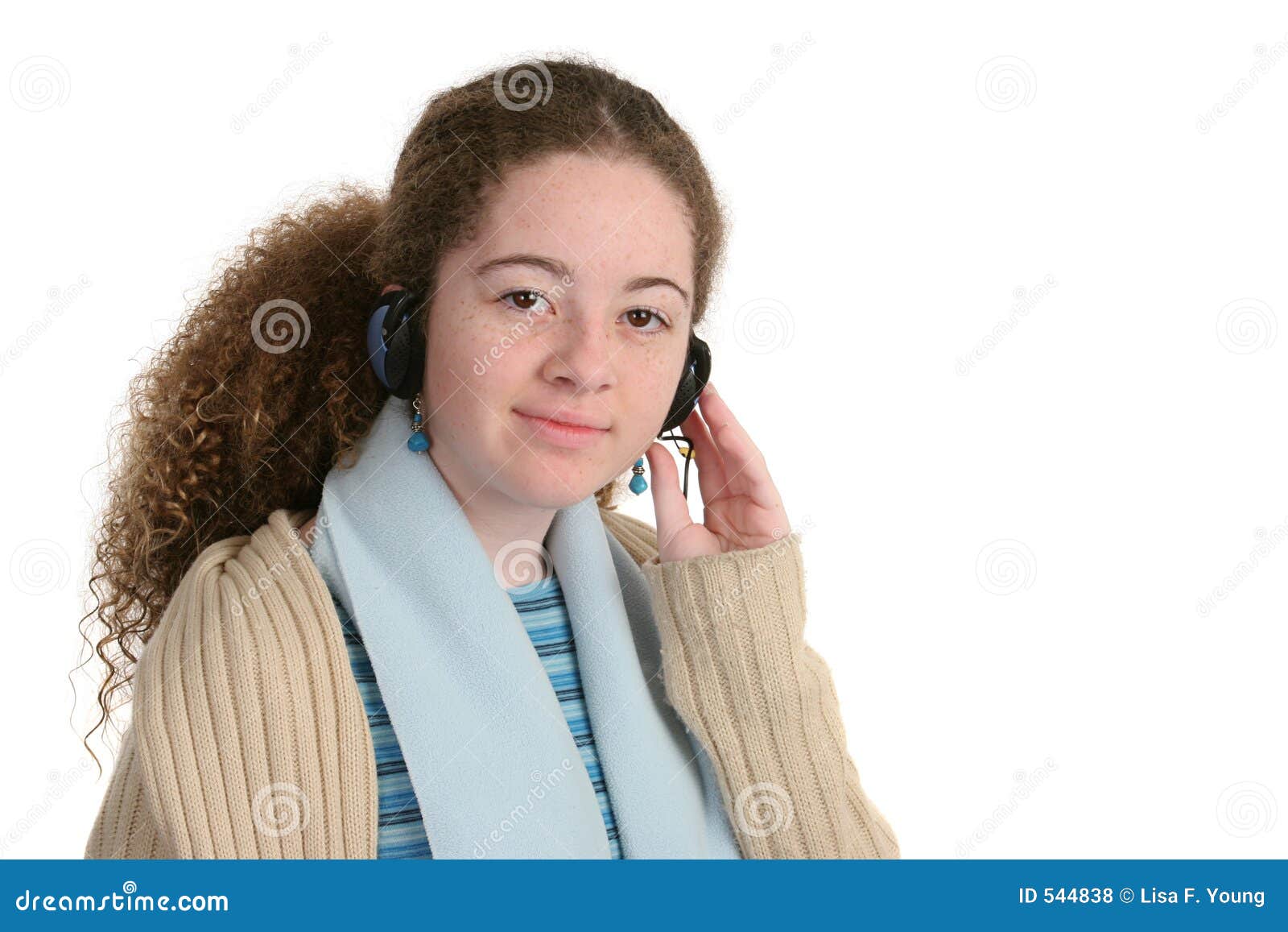 Teenager con le cuffie fotografia stock. Immagine di popolare - 544838