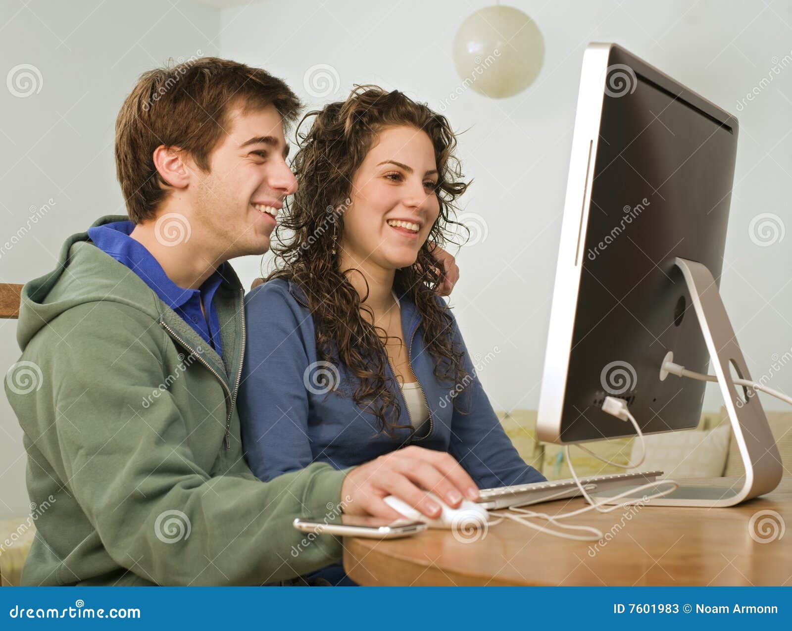 Teenager couple computer stock image. Image of learning - 7601983