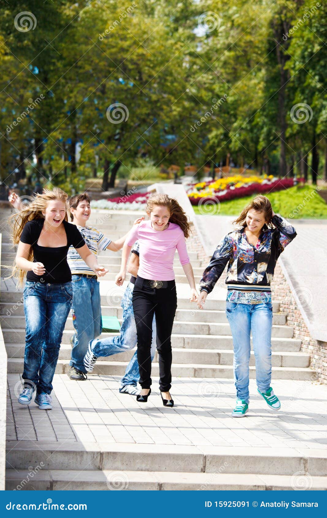 Teenagers running stock image. Image of schoolchildren - 15925091