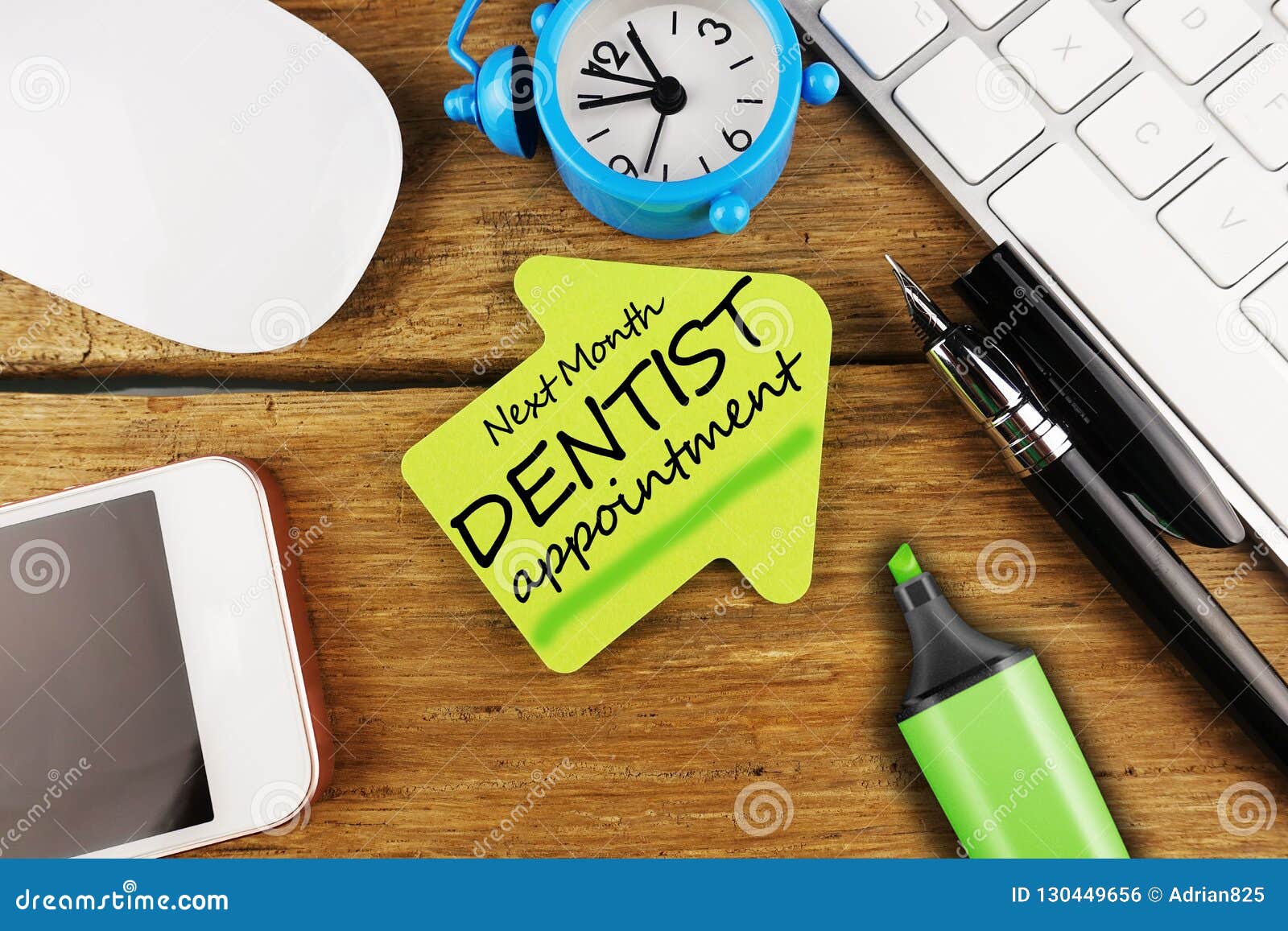 Teeth Care Concept with Reminder on Sticky Note for Dentist Appointment ...