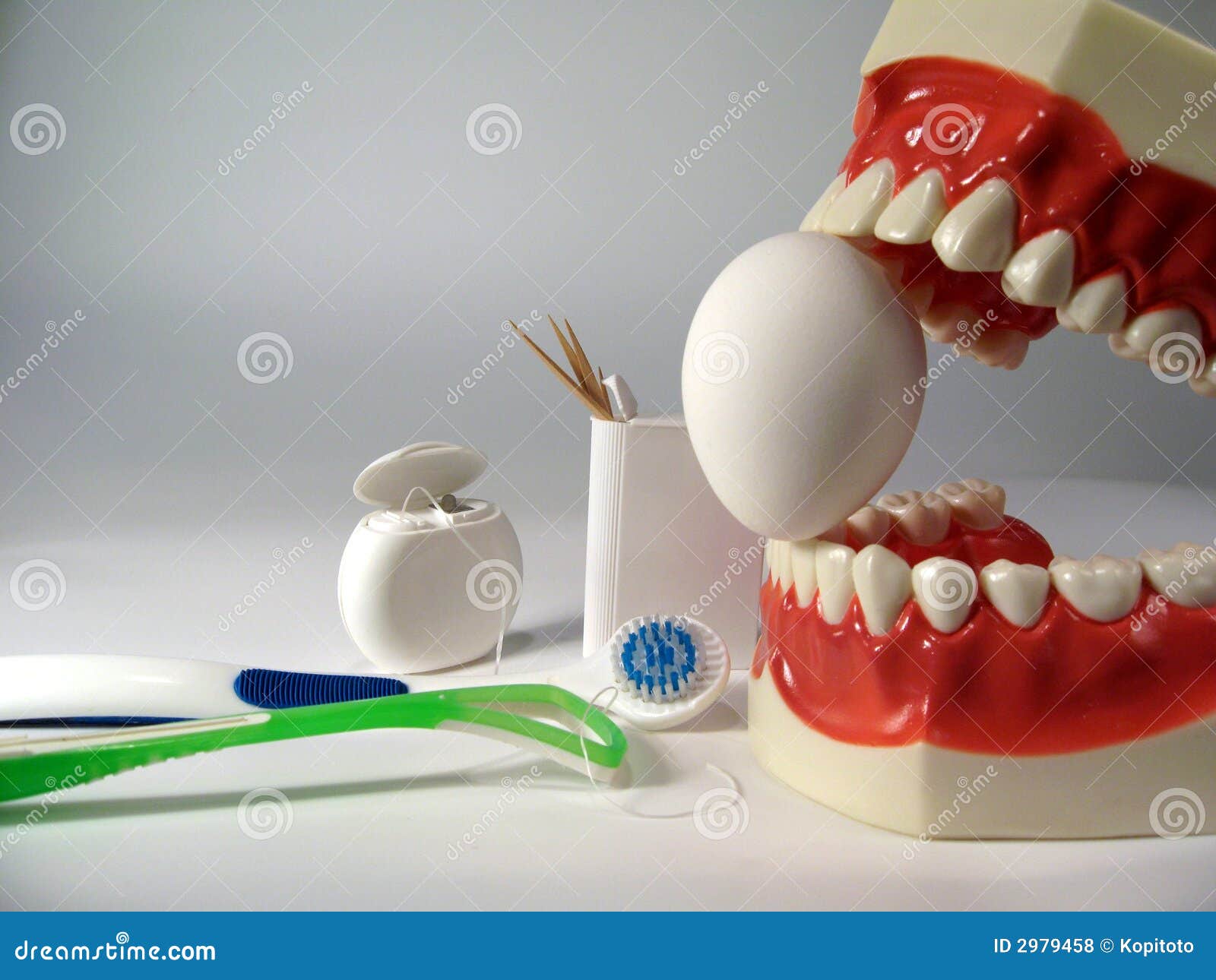The Teeth Model With Periodontitis Dental Disease On Pink Color ...