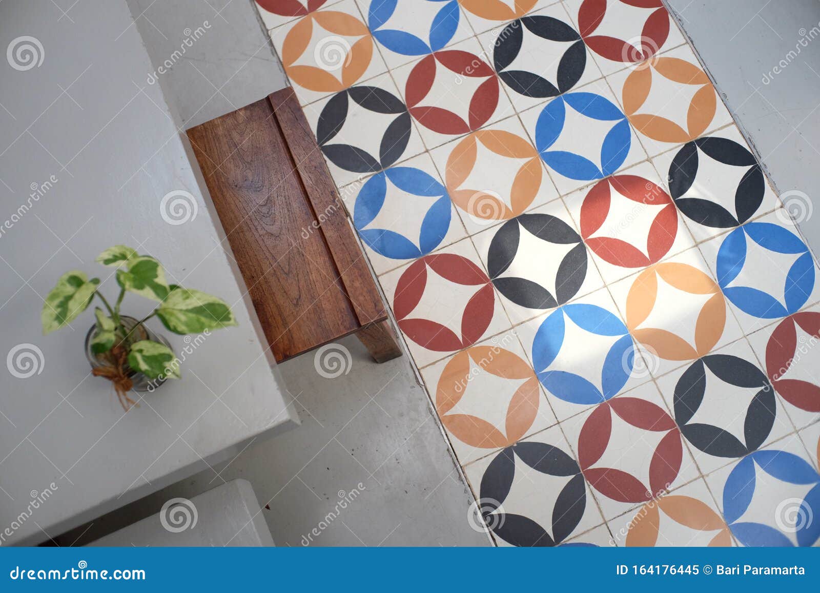 Tegel Kunci, Contemporary Batik Patterns on the Floor Stock Image ...