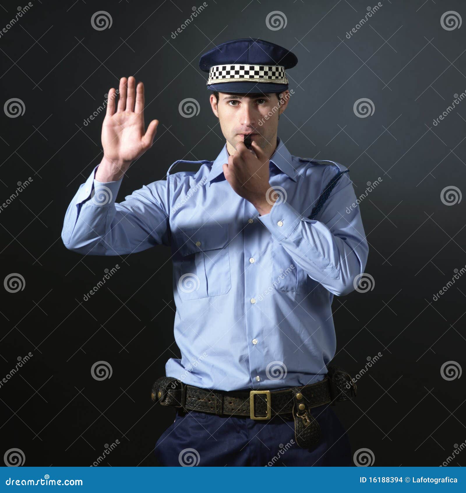 Tegen Te Houden Gesturing Van De Politieagent. Stock Foto - Image of ...