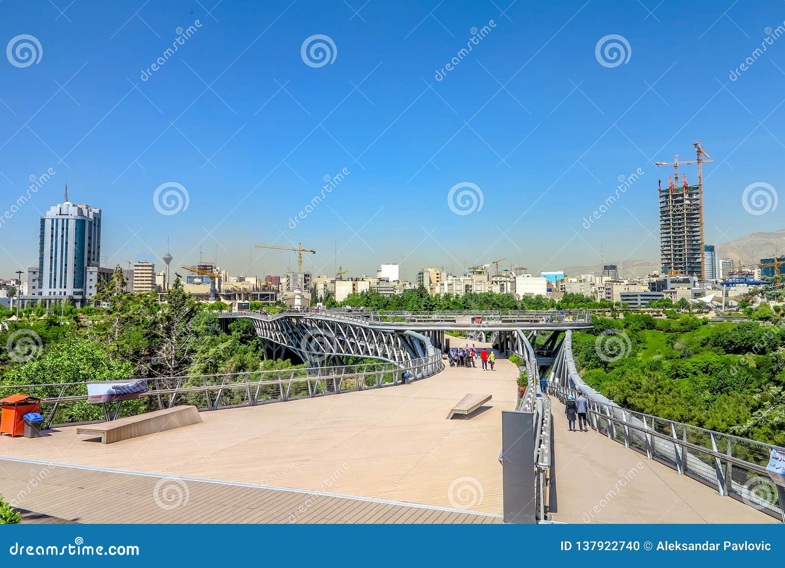 Tehran Ab-o Atash Park 10 editorial image. Image of botanic - 137922740