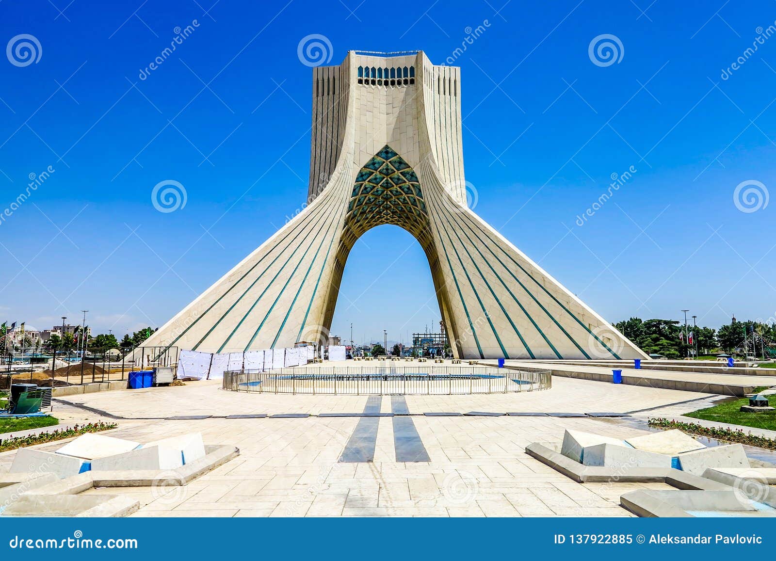 Tehran Azadi Tower 01 stock image. Image of entrance - 137922885
