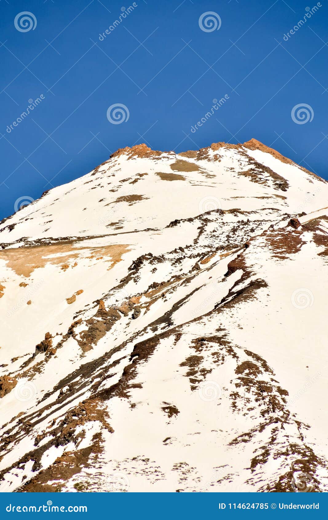 Teide nevado del montaje imagen de archivo. Imagen de invierno - 114624785