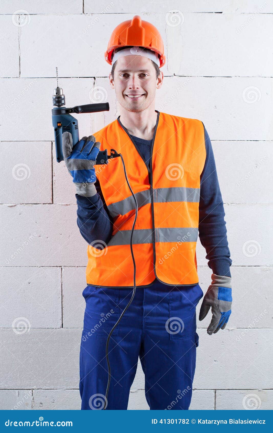 Tekniker med drillborren arkivfoto. Bild av utformning - 41301782