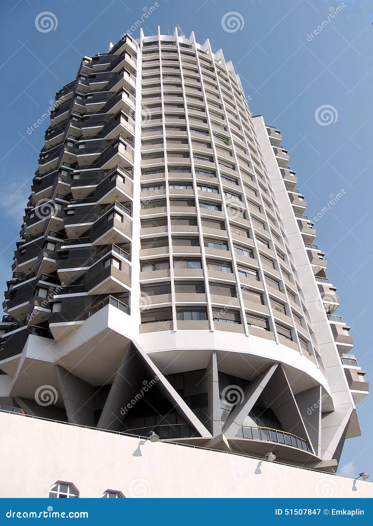 Tel Aviv Dizengoff Center 2009 Editorial Photography - Image of estate ...