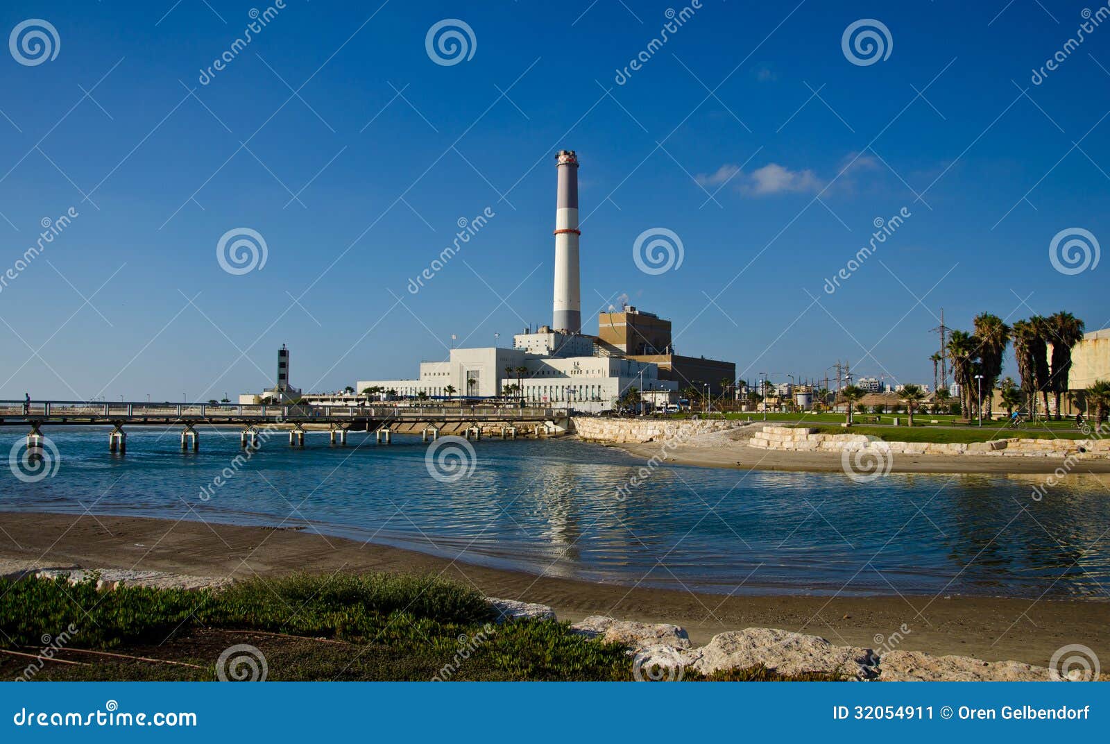 Tel Aviv Power Station stock image. Image of smoke, ridding - 32054911
