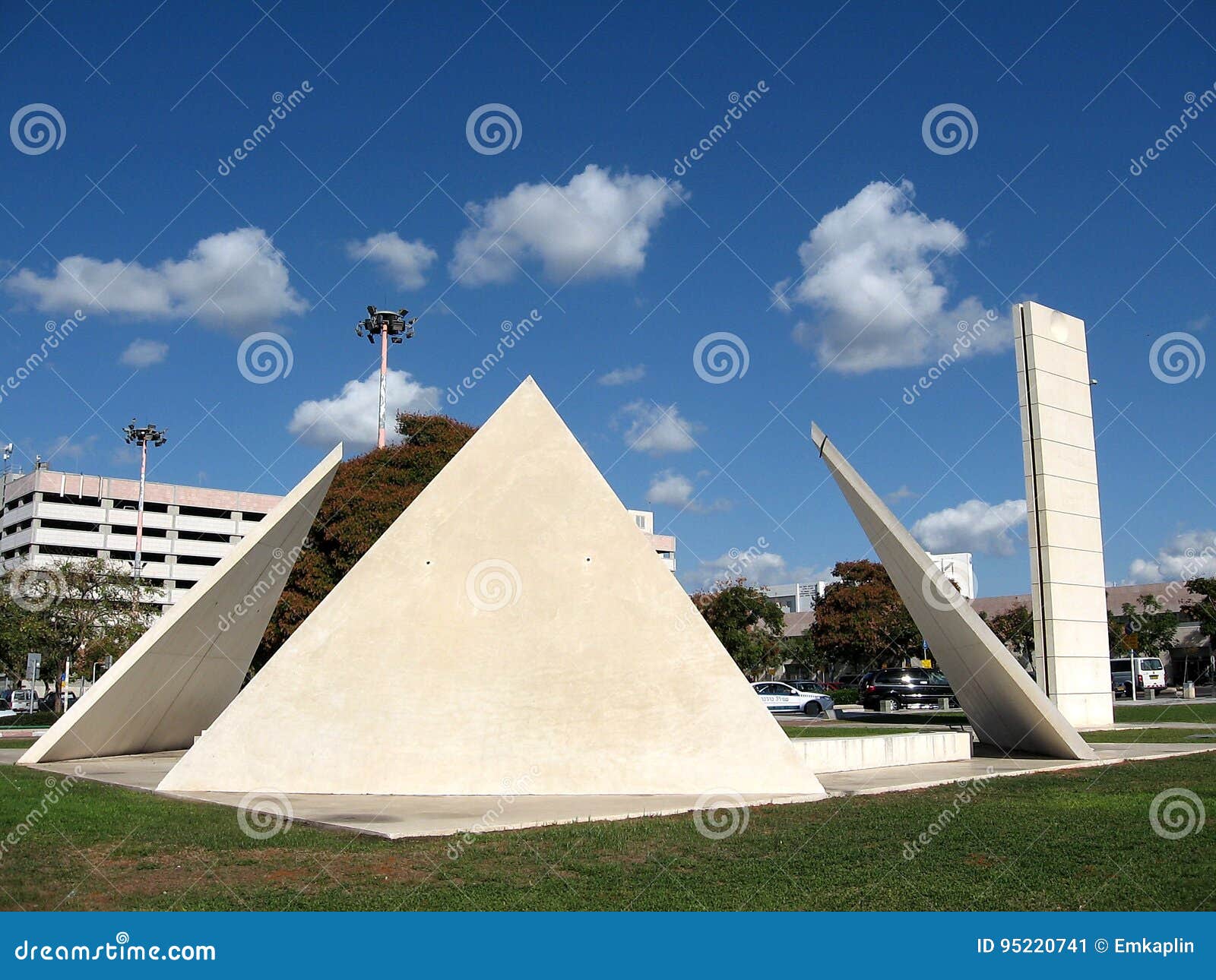 Tel Hashomer Geometry 2009 editorial photo. Image of contrast - 95220741